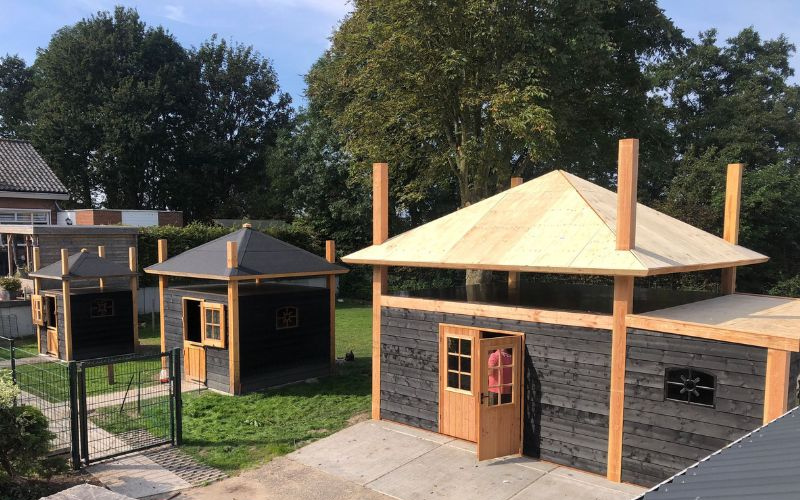 Kippenhok Hooiberg Bouwpakket Brian - 500x500x480cm– Kippenvilla.nl