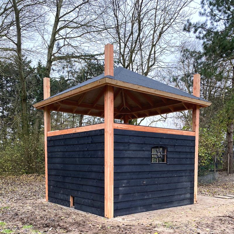 Kippenhok hooiberg bouwpakket Adri | groot hok ook geschikt voor geite– Kippenvilla.nl